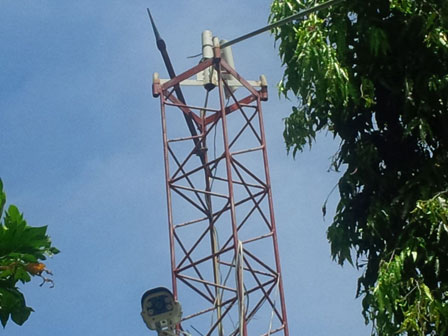 Antena Wifi Roboh di Pulau Pramuka Diperbaiki