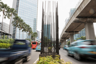 Jakarta Tears Down Long-Stalled Monorail 'Eyesores' to Boost City ...